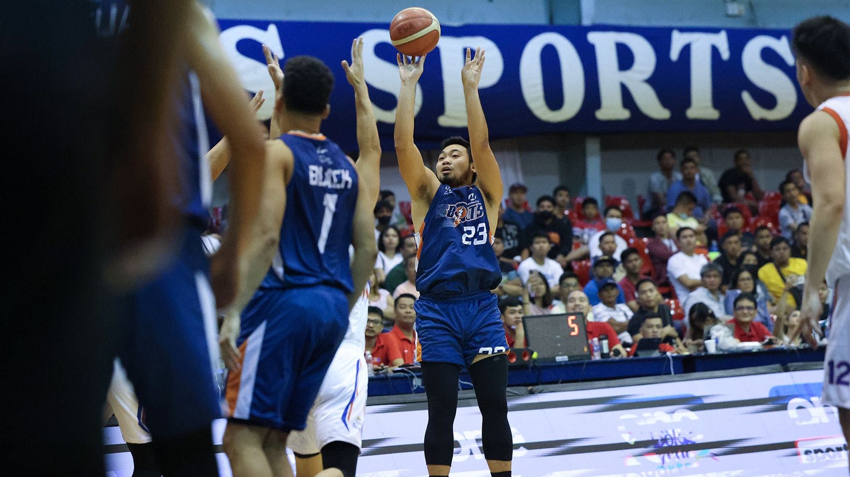 Weight restriction doing wonders for Meralco’s Alvin Pasaol | OneSports.PH