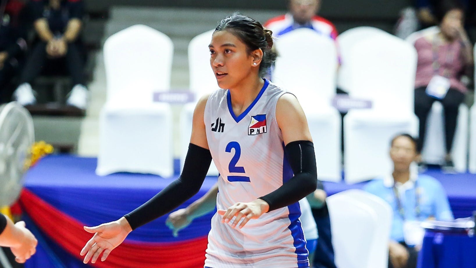 Alyssa Valdez shows off leaping ability, reaffirms love for volleyball ...