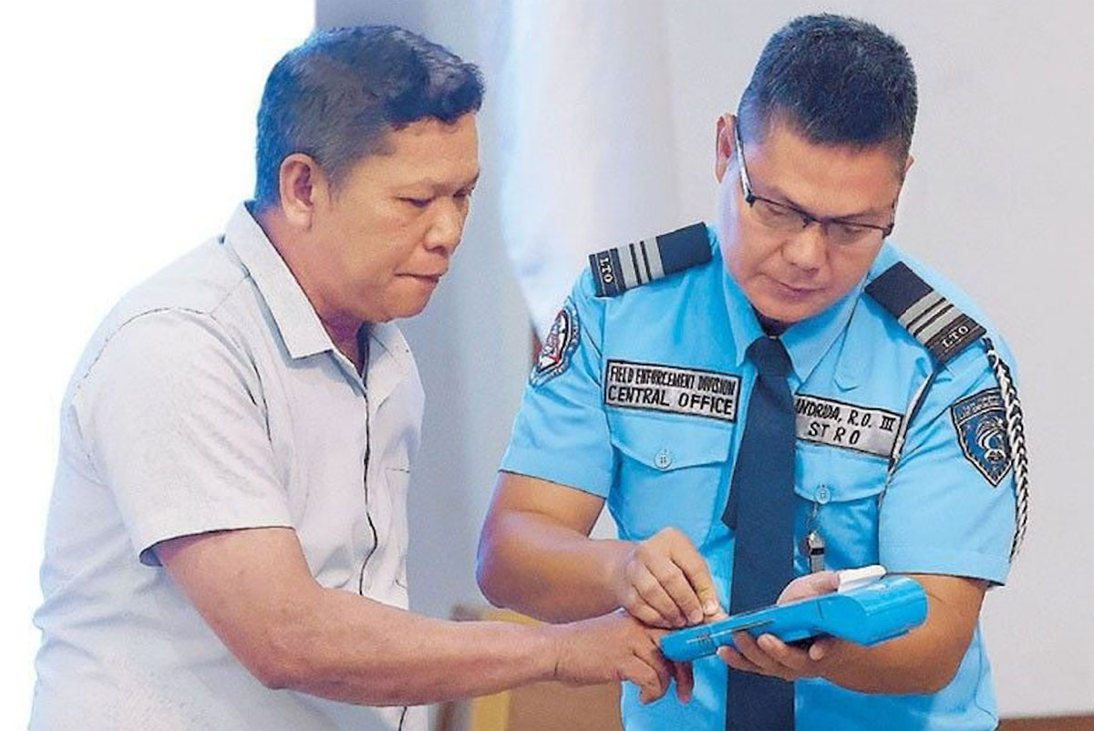 SUV With ‘7’ Plate Linked To Gatchalians | OneNews.PH