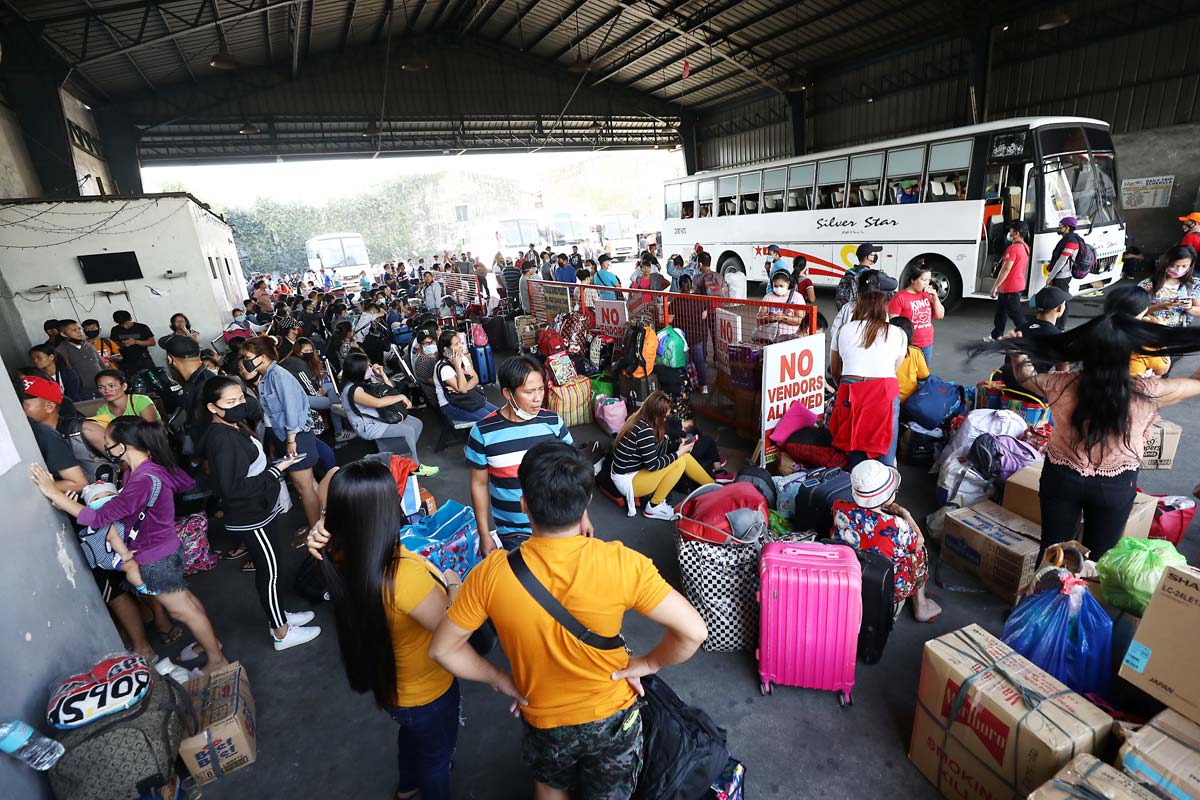 Buwis-buhay: Commuting In The Time Of Social Distancing | OneNews.PH