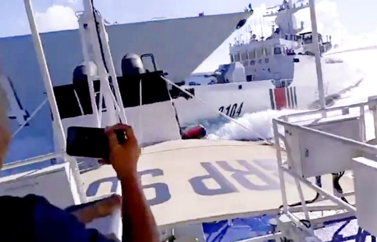 WITH VIDEO | China Vessels Collide While Harassing PCG Boat In Panatag ...
