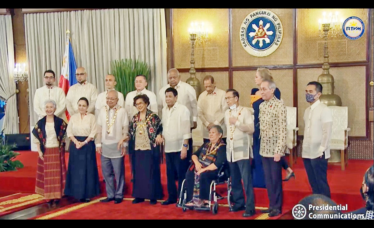 Duterte Honors 8 New National Artists | OneNews.PH