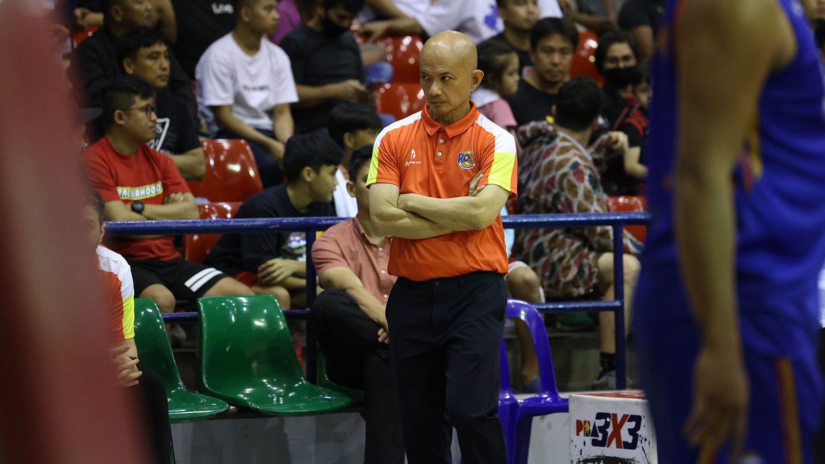 ‘Parang Manok’: Cyrus Baguio, Ryan Araña share hilarious Yeng Guiao ...