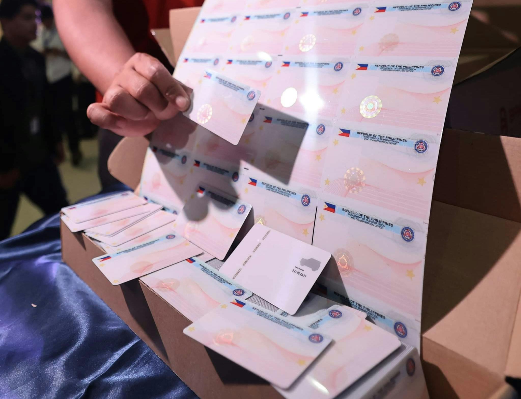 LTO: No More Paper Licenses As 4 Million Plastic Cards Secured | OneNews.PH