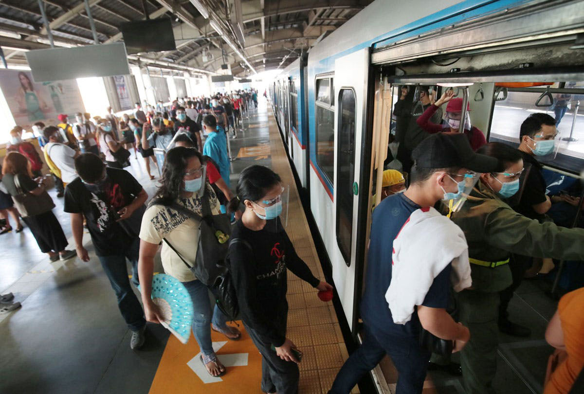 Free MRT Rides For Women, All-Female House Session | OneNews.PH