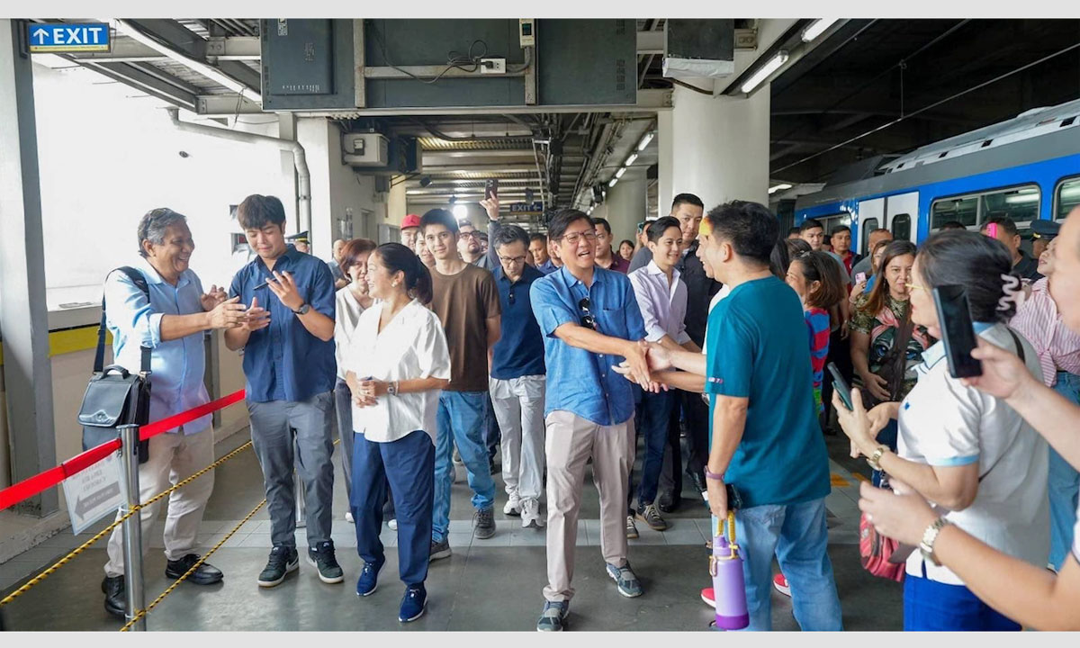 WITH VIDEO | Marcos Postpones EDSA Rehabilitation; 1+3 Fare Promo On ...