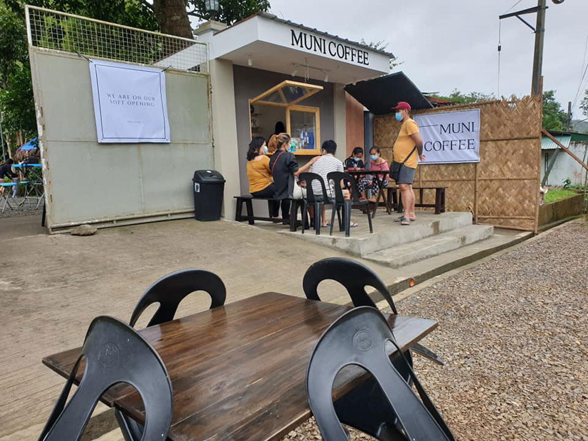 These Four Roadside Coffee Shops Are A Hit Amid The Pandemic | OneNews.PH