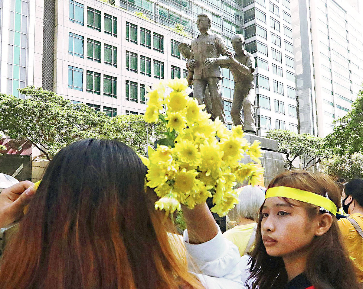 Ninoy Supporters Ask Pinoys: Defy Fake News, Deception | OneNews.PH
