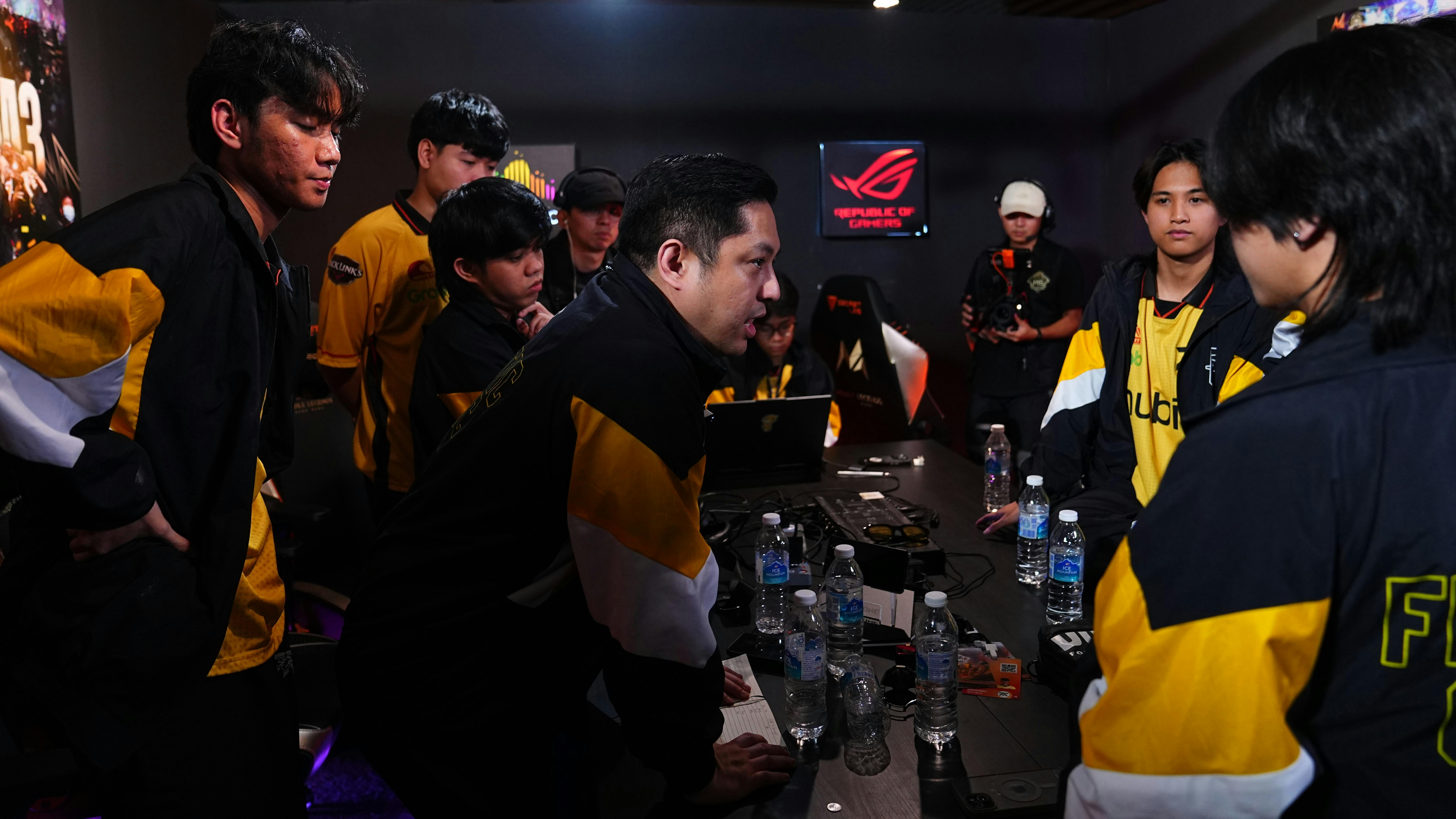 M6 Finals-bound Fnatic ONIC PH eager to complete redemption: 'We can’t ...