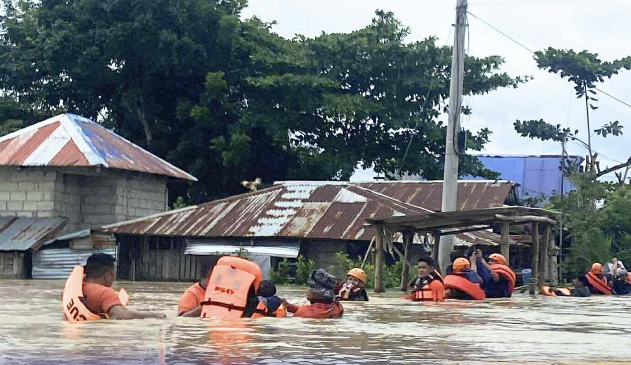 At Least 10 Dead As Opong Batters Bicol, Eastern Visayas, Mimaropa; Masbate ‘Hardest Hit ...