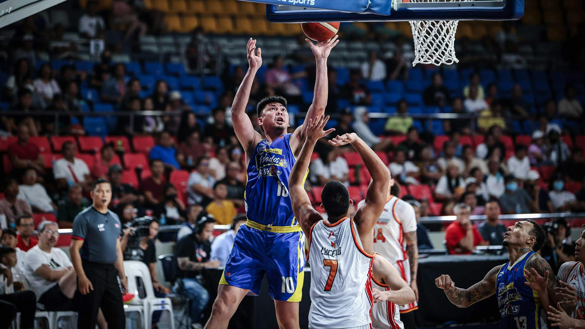 PBA: Magnolia's Ian Sangalang overcomes tough challenge from NorthPort ...