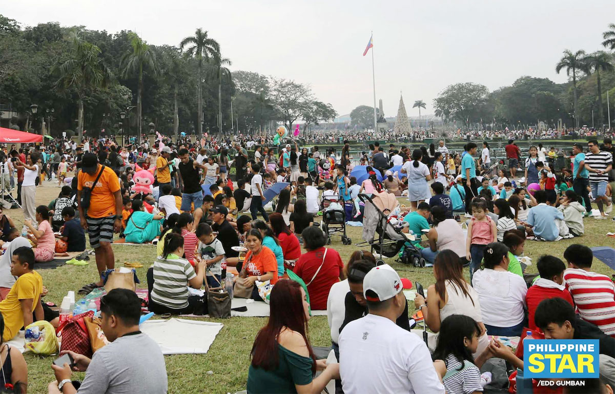 89% Of Pinoys Entering New Year With Hope, Lowest Since 2009 – SWS ...