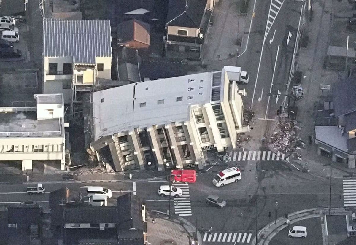 New Year’s Day Quakes Leave At Least 55 Dead, Destroy Buildings Along Japan’s Western Coast ...