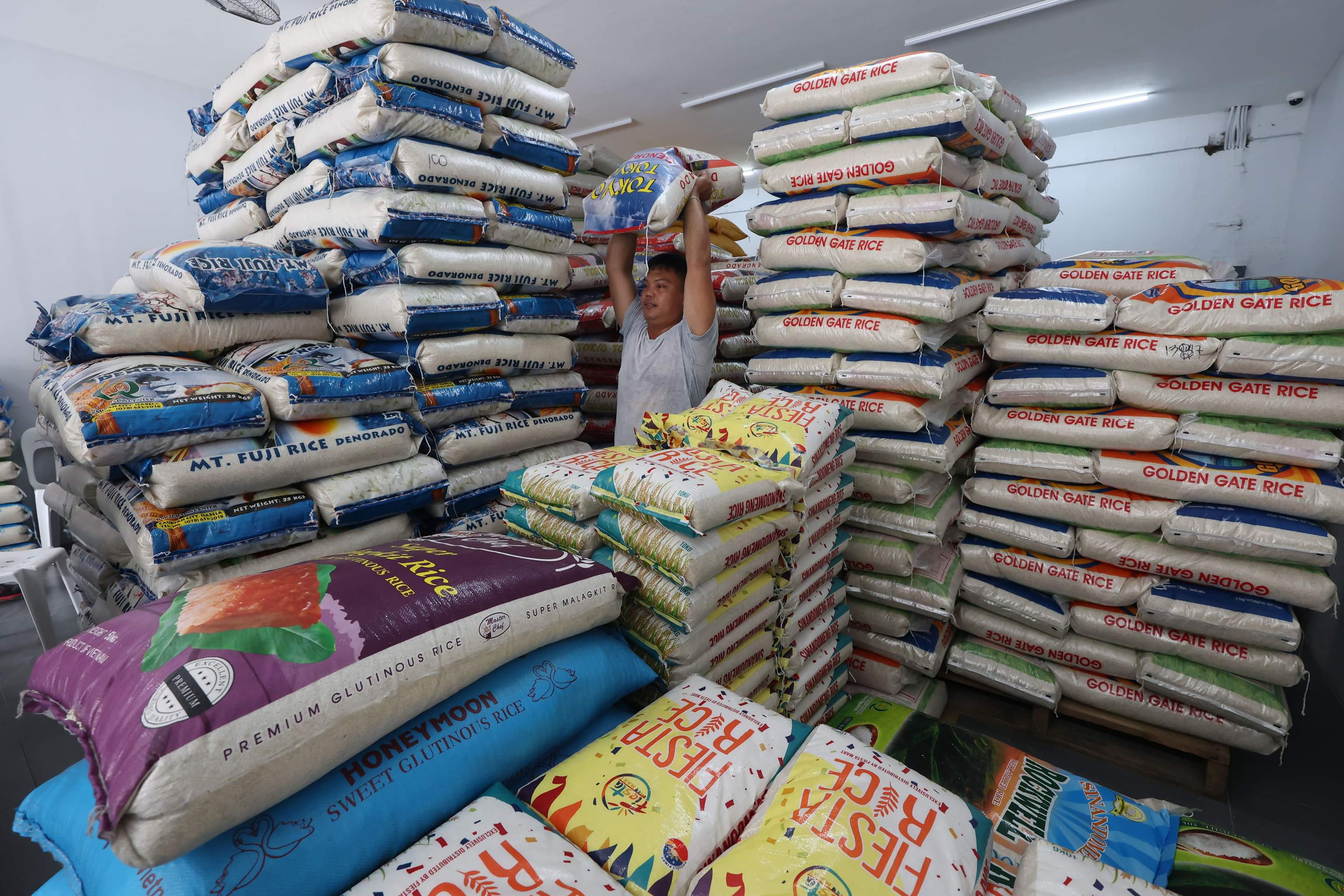 DA Seeks Approval To Extend Rice Import Ban | OneNews.PH