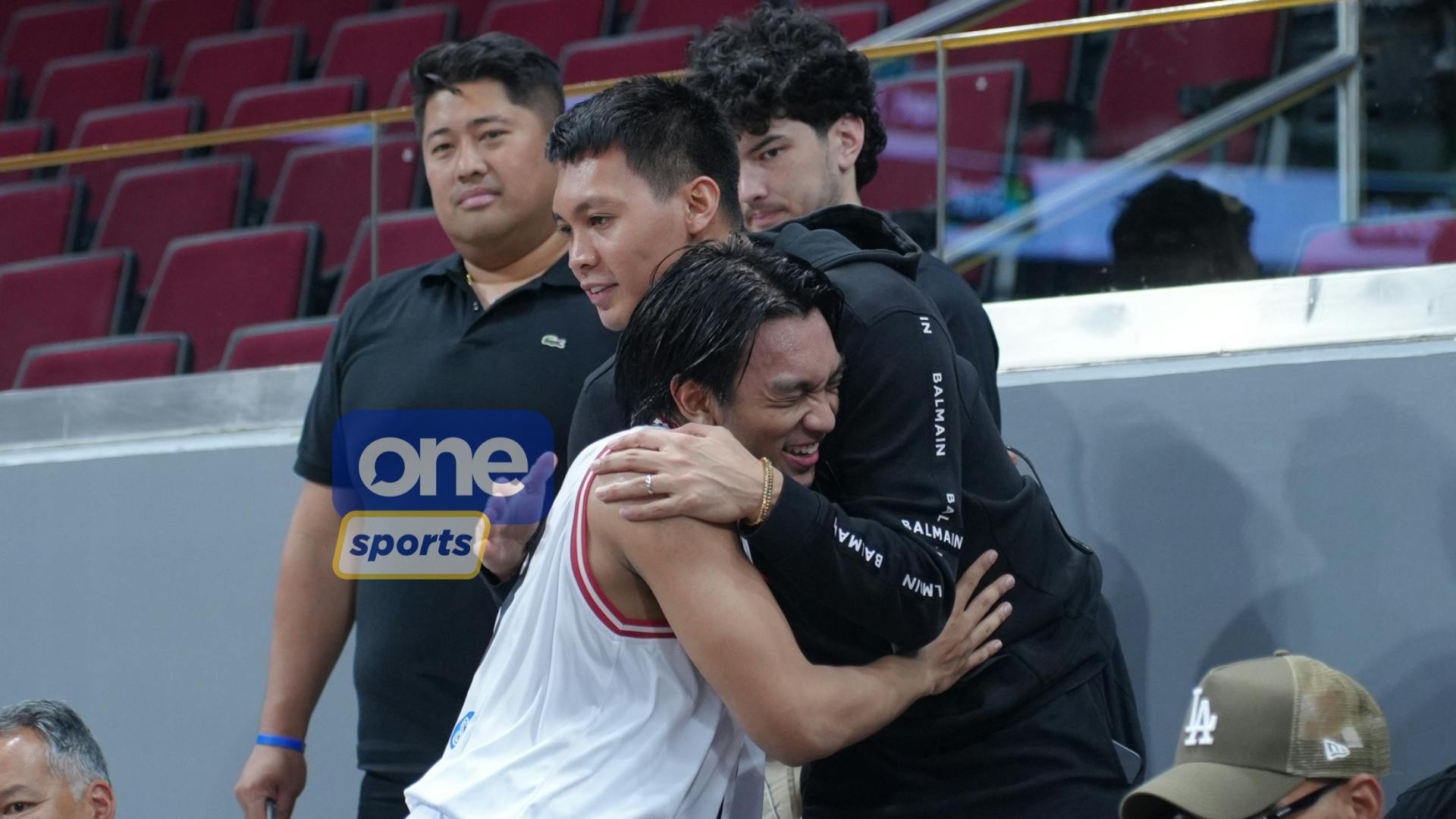 Pressured by the presence of Chris Ross and Simon Enciso, Justin ...