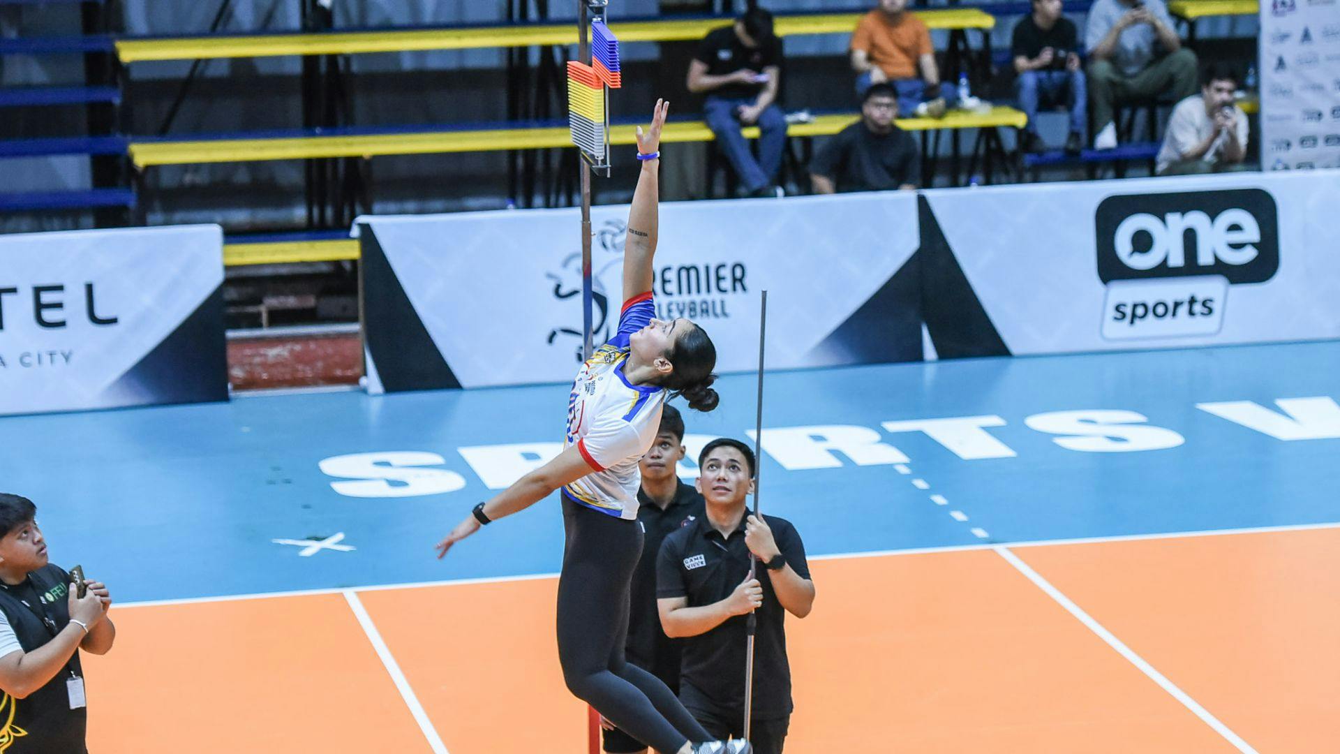 Fil-Am setter Tia Andaya headlines Day 1 standouts in 2025 PVL Rookie ...