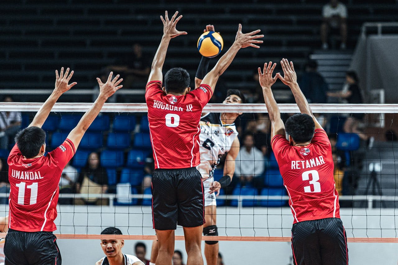 Cignal survives Savouge in gritty showdown, improves to 2-0 | OneSports.PH