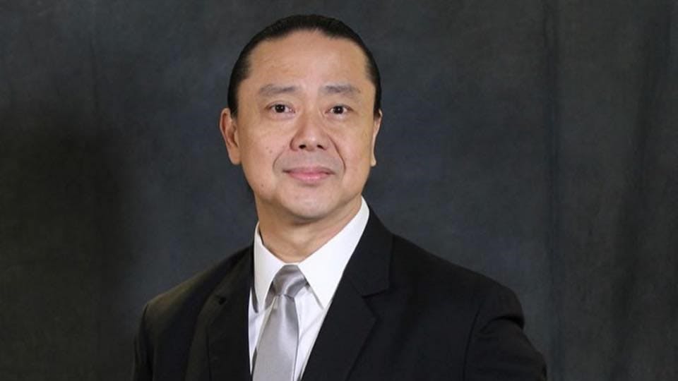 Shot puno: Alfrancis Chua's image placed on iconic Ginebra bottle as ...