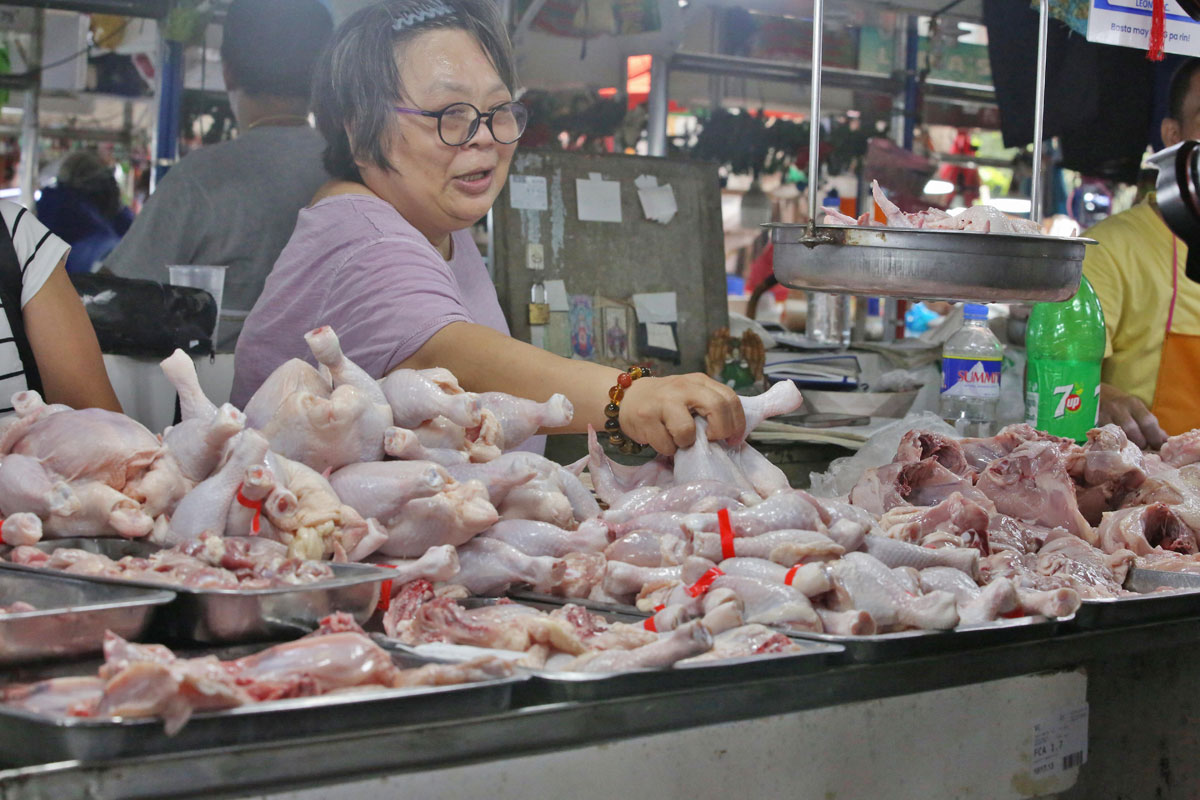 Raisers Complain Chicken Sold At Double The Farmgate | OneNews.PH