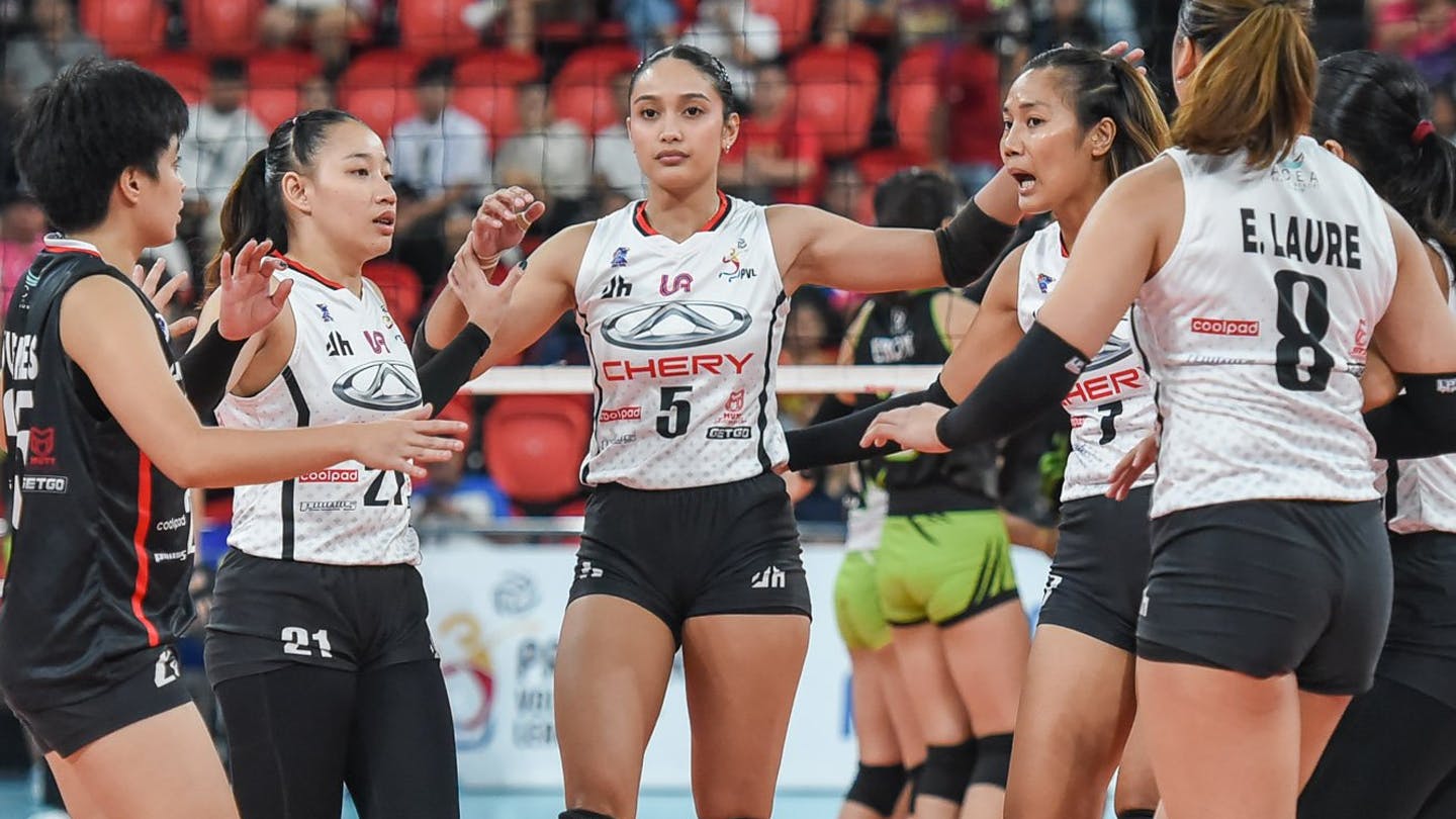 Tributes pour as Chery Tiggo wins one for Imee Hernandez while waiting ...