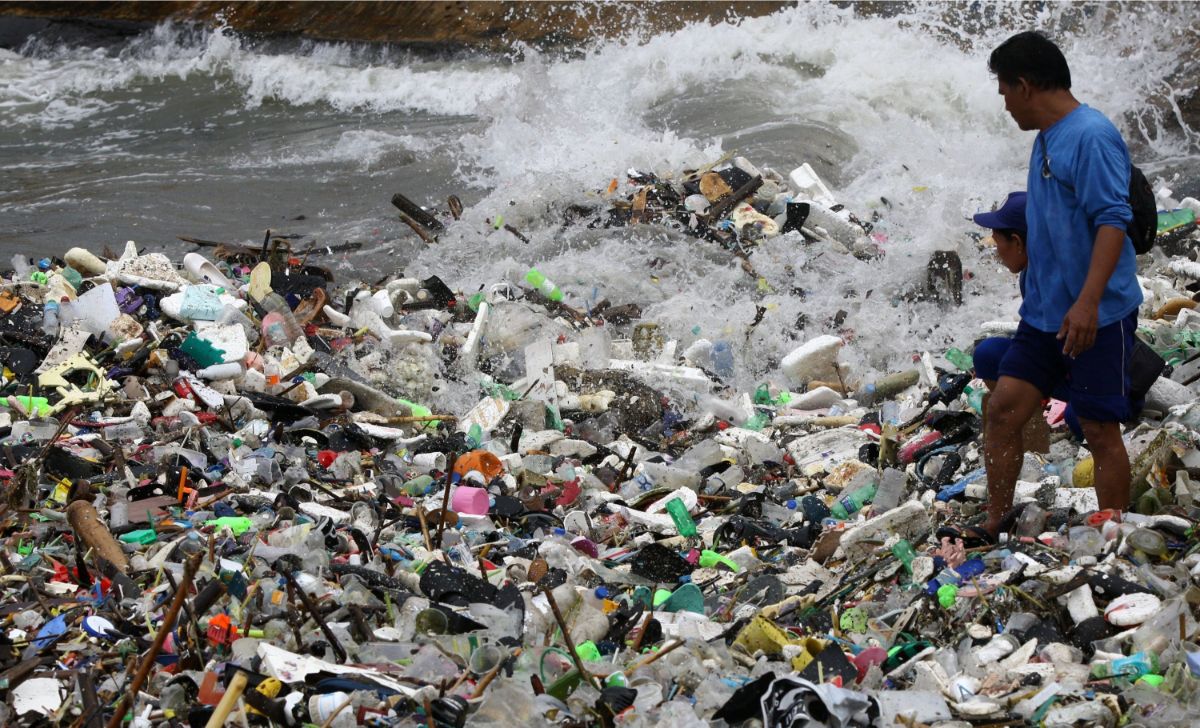 Clean Up! Duterte Tells LGUs After Touting New Boracay, Manila Bay ...