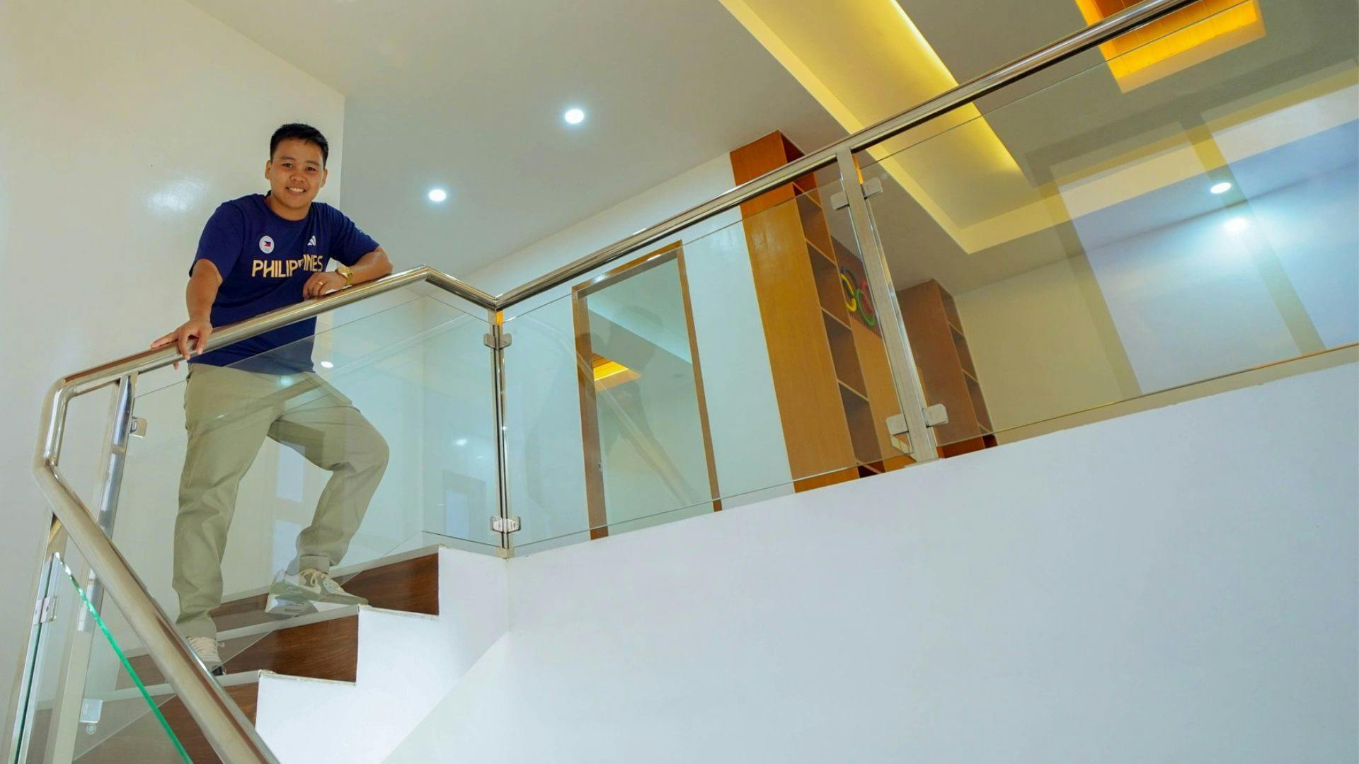 Knockout reward: Olympic boxing medalist Nesthy Petecio settles into ...