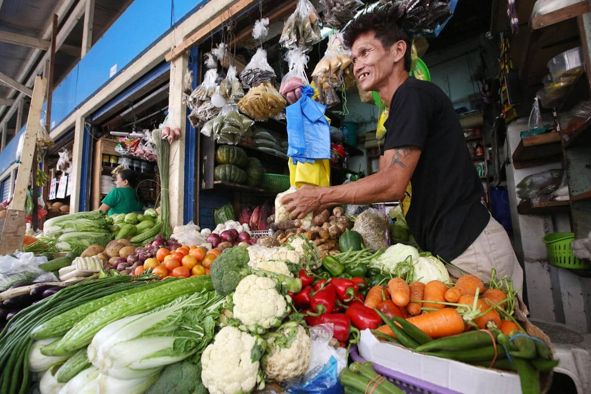 PSA Reviews Poverty, Food Thresholds | OneNews.PH